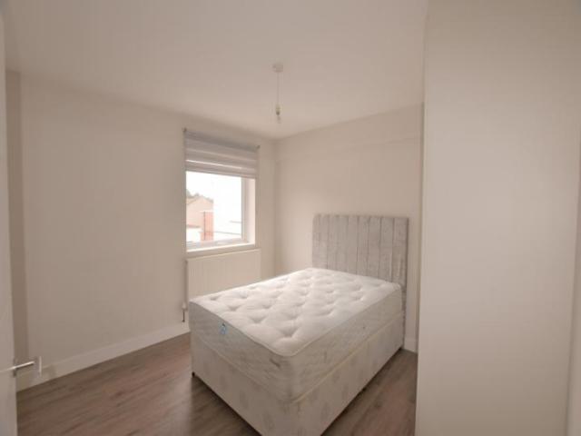 1 bedroom terraced house for rent in 174 Tooting High Street, London, SW17