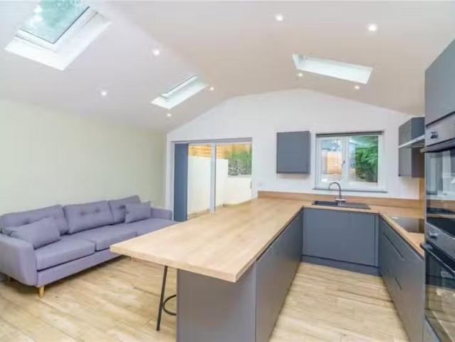 1 bedroom terraced house for rent in 30 Malvern Road, Huddersf.