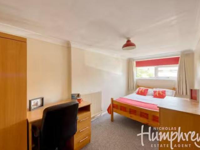 1 bedroom terraced house for rent in 4 Bed Student Home 5 Ul.