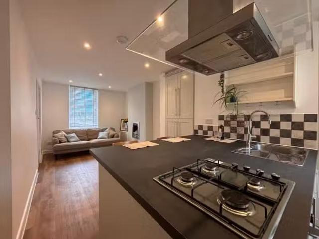 1 bedroom terraced house for rent in Compton Street, Grangetow.