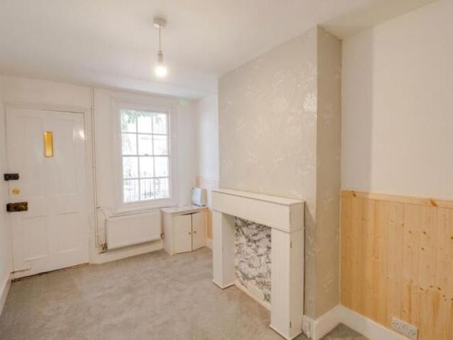 1 bedroom terraced house for rent in Church Yard, Ashford, TN23