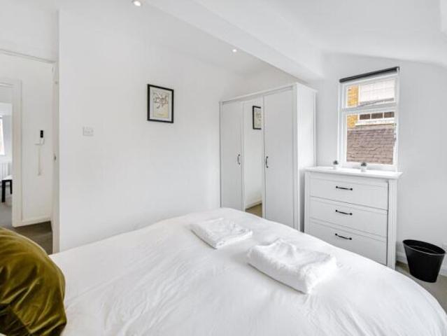 1 bedroom terraced house for rent in Charlwood Street, Pimlico, SW1V