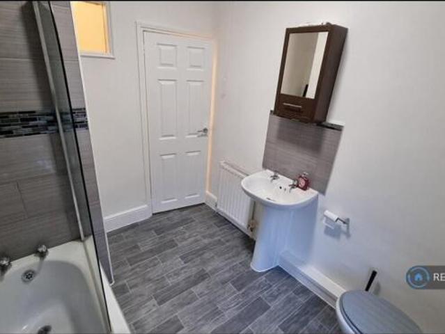 1 bedroom terraced house for rent in Aviary Grove, Leeds, LS12