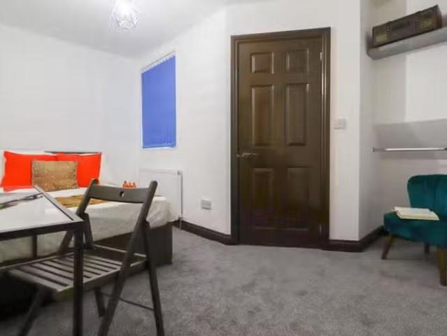 1 bedroom terraced house for rent in Bolingbroke Road, Coventr.