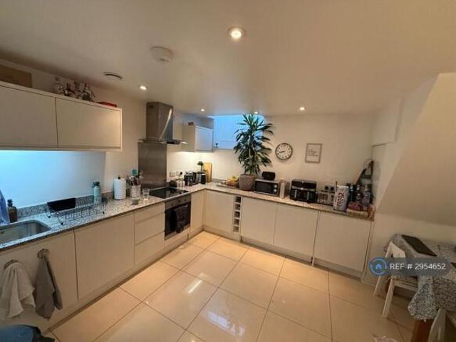 1 bedroom terraced house for rent in Belgrave Street, London, E1