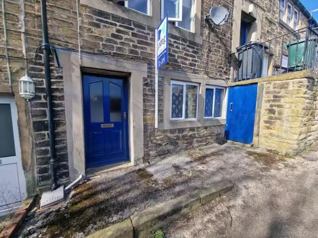 1 bedroom terraced house for rent in Berry Croft, Honley, HD9