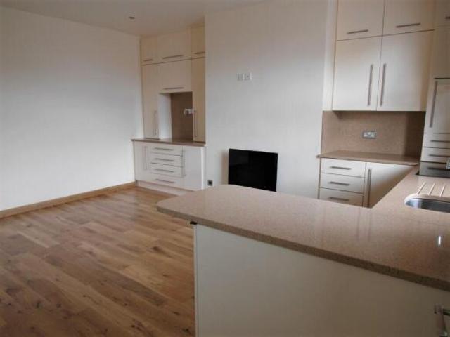 1 bedroom terraced house for rent in Bruntcliffe Road, Morley, LS27