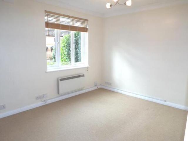 1 bedroom terraced house for rent in Burpham, GU4