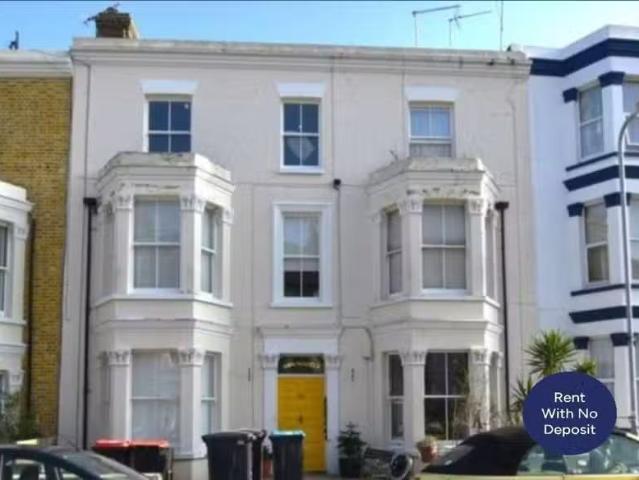 1 bedroom terraced house for rent in Gordon Road, Cliftonville.