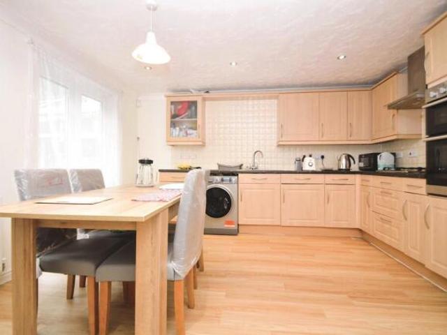 1 bedroom terraced house for rent in Fairway Drive, London, SE28
