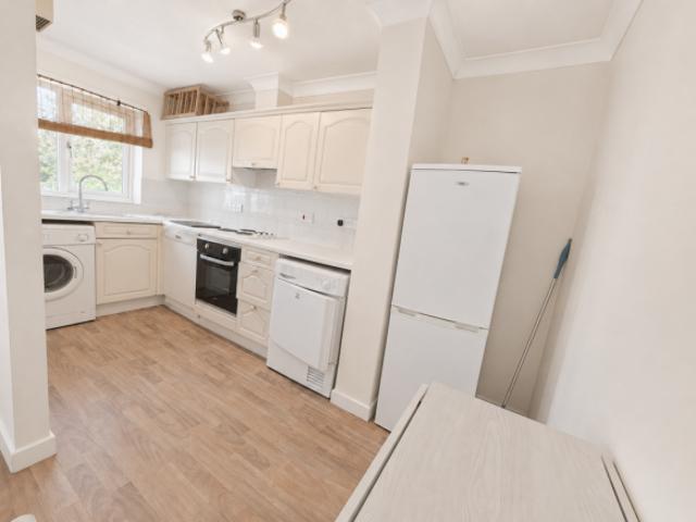 1 bedroom terraced house for rent in Kittiwake Close, Southbourne, Bournemouth, BH6