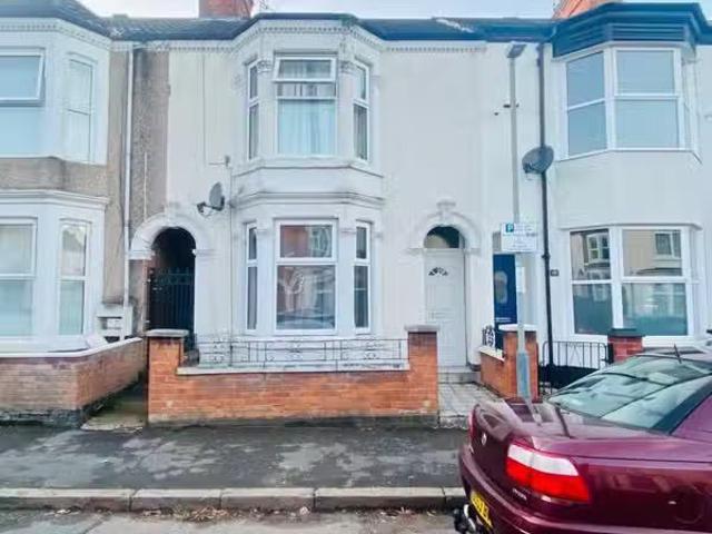 1 bedroom terraced house for rent in Kimberley Road, Town Cent.