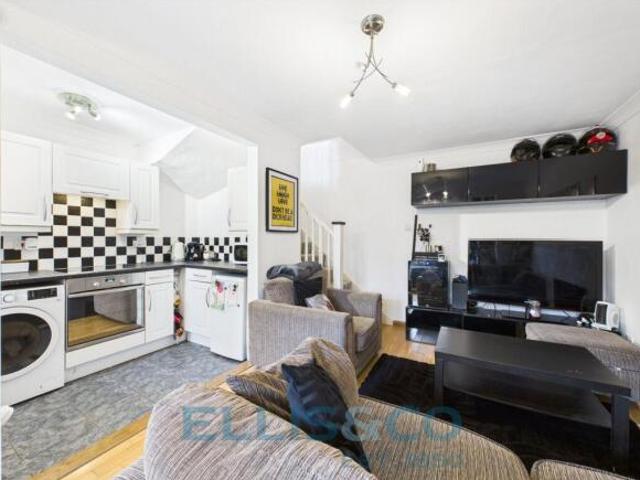 1 bedroom terraced house for rent in Horizon Close, Tunbridge Wells, Kent, TN4
