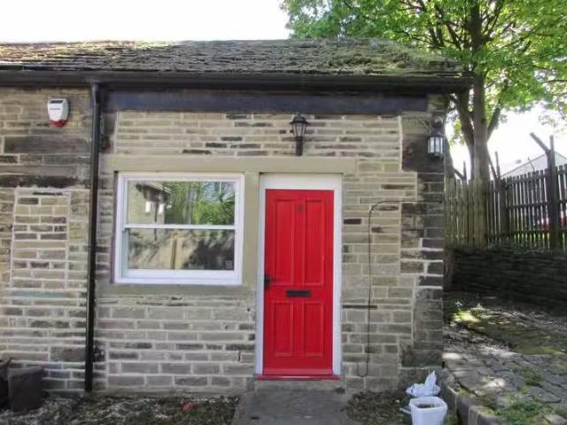 1 bedroom terraced house for rent in Ovenden Road, Halifax, HX3