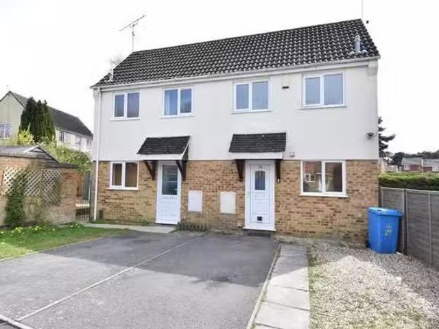 1 bedroom terraced house for rent in Overcombe Close, Canford.