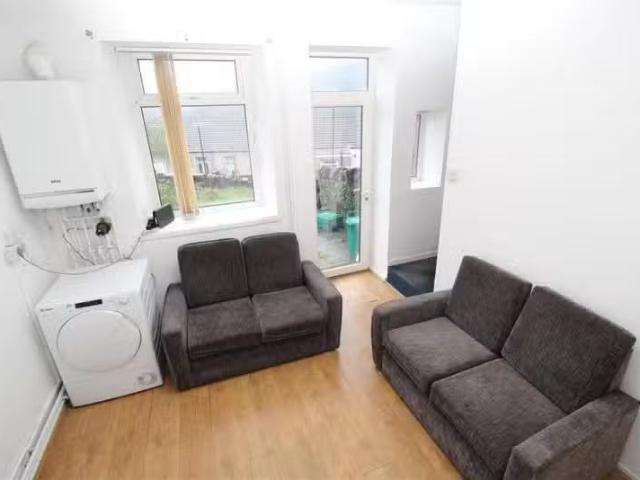 1 bedroom terraced house for rent in Laura Street, Treforest.