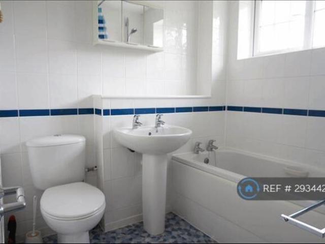 1 bedroom terraced house for rent in Larchwood, Chineham, Basingstoke, RG24