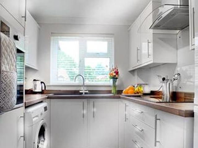 1 Bedroom Terraced House For Rent In Lightwater