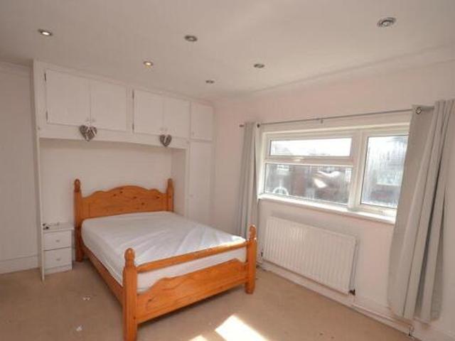 1 Bedroom Terraced House For Rent In Lilac Crescent