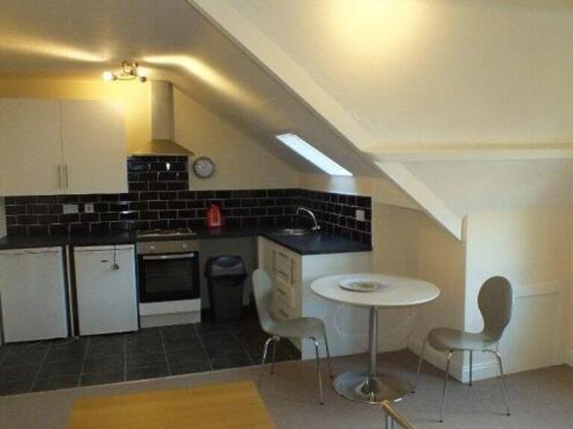 1 bedroom terraced house for rent in Manor Terrace, Headingley, Leeds, LS6