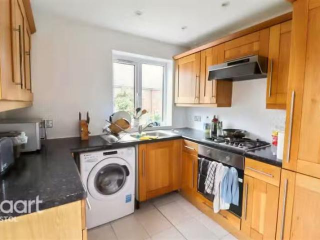 1 bedroom terraced house for rent in Mansfield Street, Bristol.
