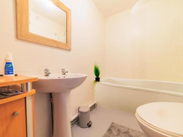 1 bedroom terraced house for rent in Maplewood Apartments, Llandaff North, CF14