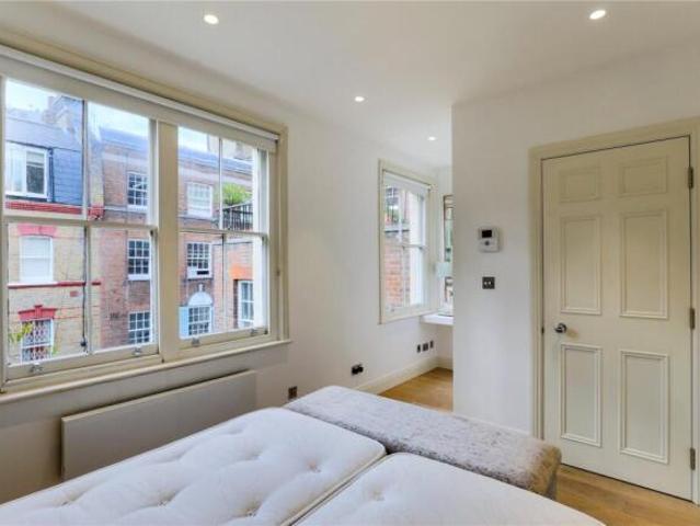 1 bedroom terraced house for rent in Shepherd Market, Mayfair, W1J