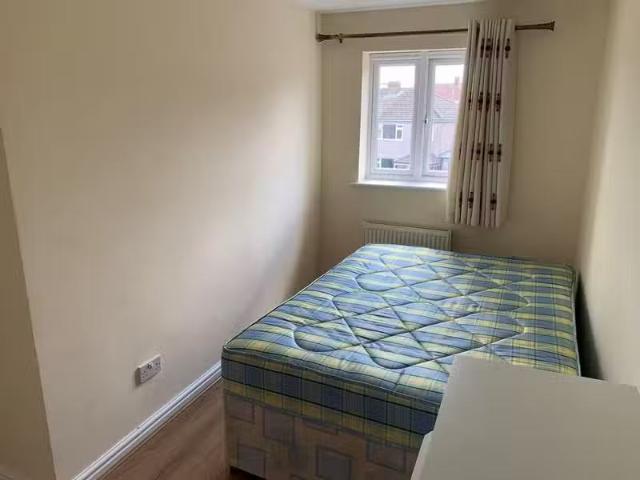 1 bedroom terraced house for rent in Potterswood, Kingswood, B.