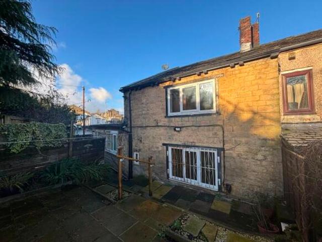 1 bedroom terraced house for rent in Pickles Lane, Bradford, West Yorkshire, BD7