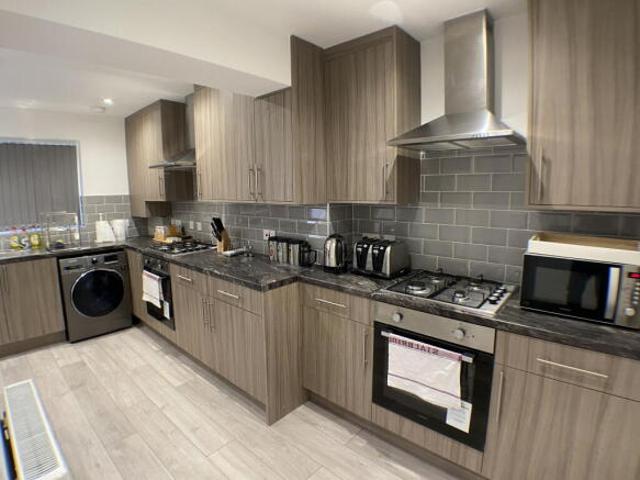 1 bedroom terraced house for rent in Rochfords Gardens, Slough, Berkshire, SL2
