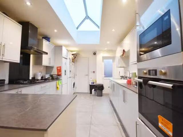 1 bedroom terraced house for rent in Room 4 of 5, Marlborough.