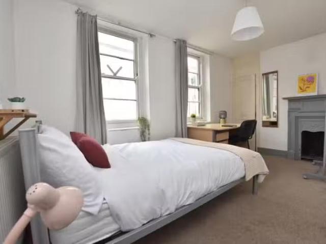 1 bedroom terraced house for rent in Room 5, Tailors Court, Br.