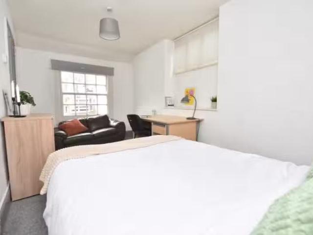 1 bedroom terraced house for rent in Room 7, Tailors Court, Br.
