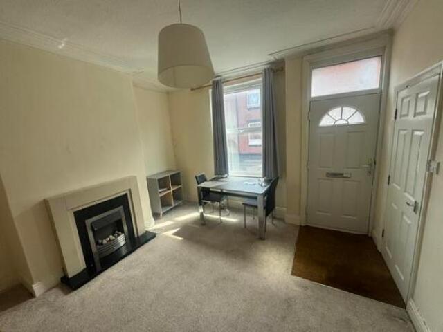 1 bedroom terraced house for rent in Recreation View, Leeds, West Yorkshire, LS11