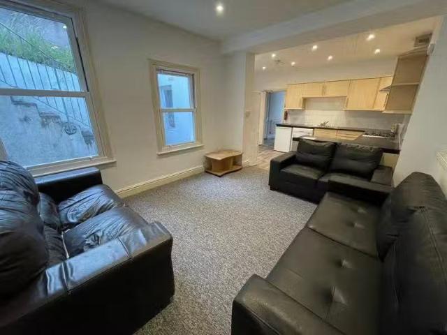 1 bedroom terraced house for rent in Riley Road, Brighton, BN2