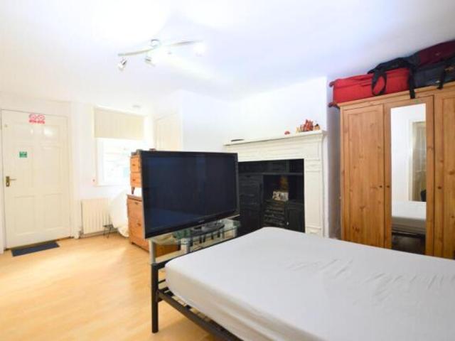 1 bedroom terraced house for rent in Woodland Park Road, Leeds, LS6