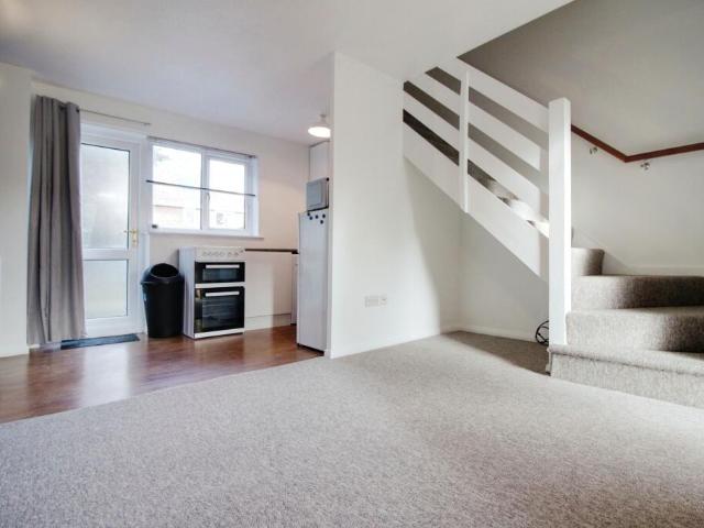 1 bedroom terraced house for rent in Wakefield Close, Freshbrook, SN5
