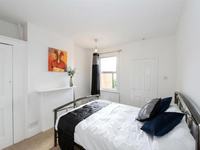 1 bedroom terraced house for rent in Wantage Road, Reading, RG30