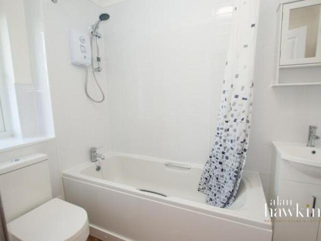 1 bedroom terraced house for rent in Wilkins Close, Stratton, SN2
