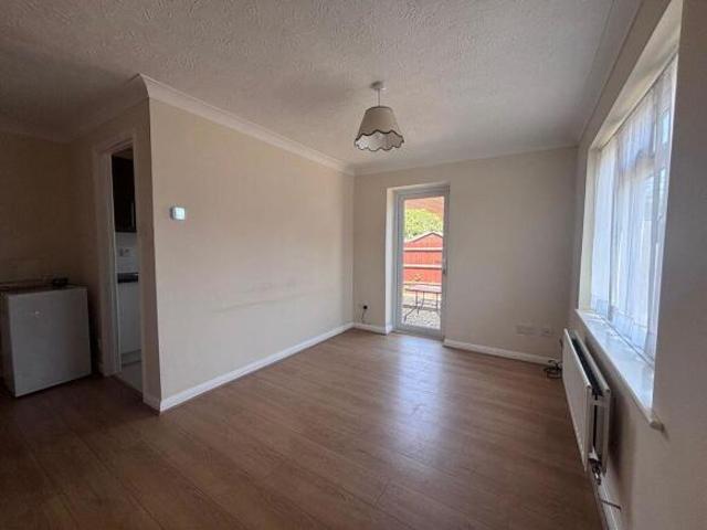 1 bedroom terraced house for rent in The Ridings, Paddock Wood, TN12