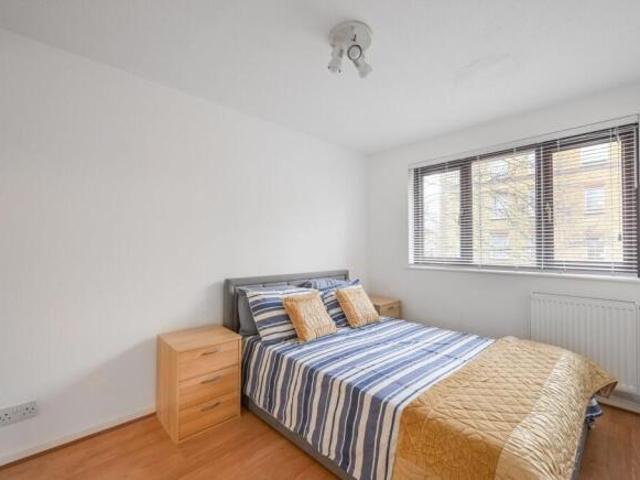 1 bedroom terraced house for rent in Tiller Road, Isle Of Dogs, London, E14