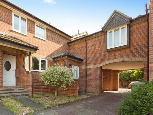 1 bedroom terraced house for sale