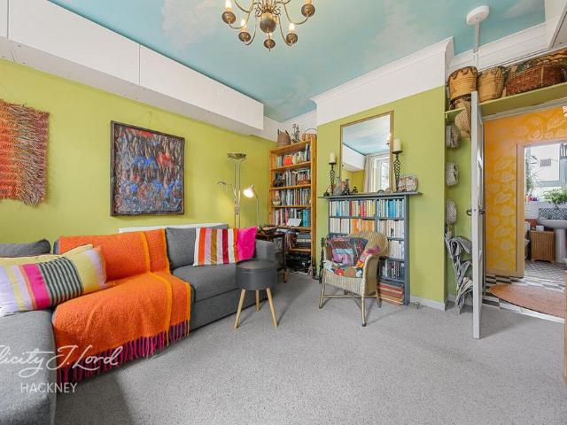 1 bedroom terraced house for sale