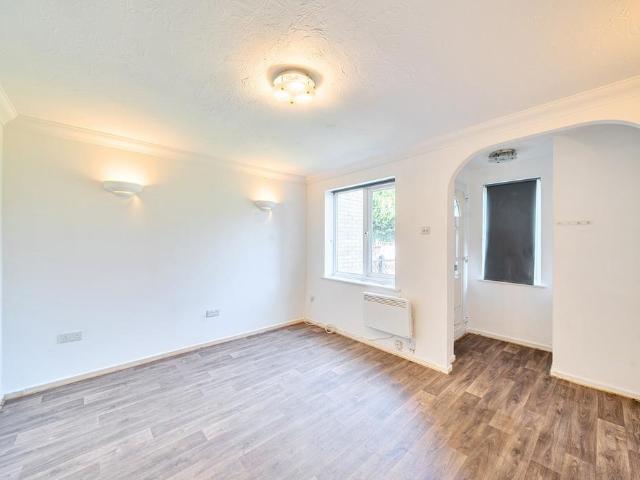 1 bedroom terraced house for sale