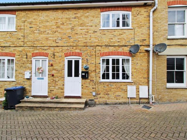 1 bedroom terraced house for sale