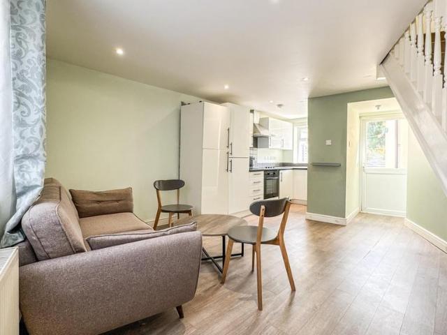 1 bedroom terraced house for sale