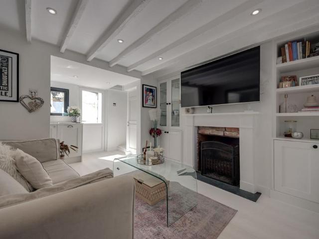 1 bedroom terraced house for sale