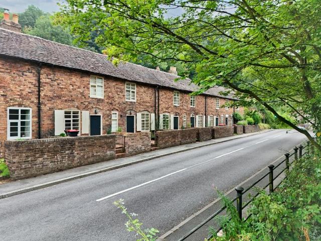 1 bedroom terraced house for sale