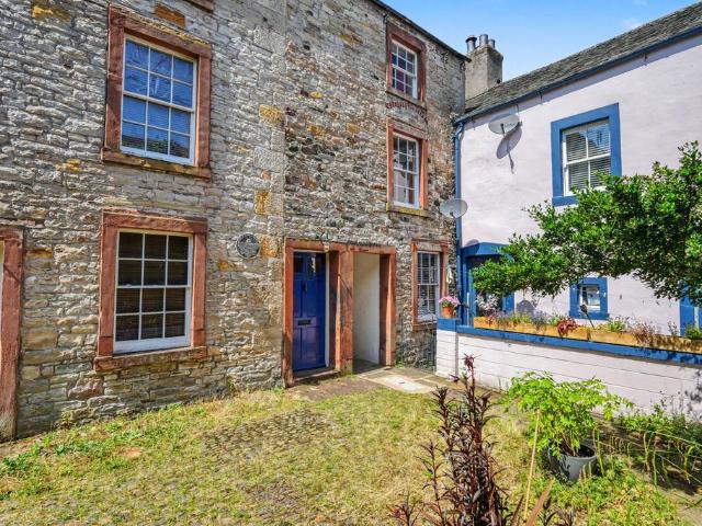 1 bedroom maisonette for sale