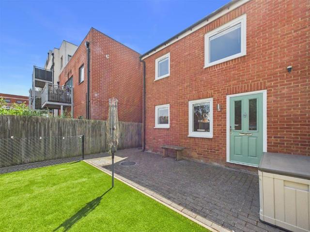 1 bedroom terraced house for sale